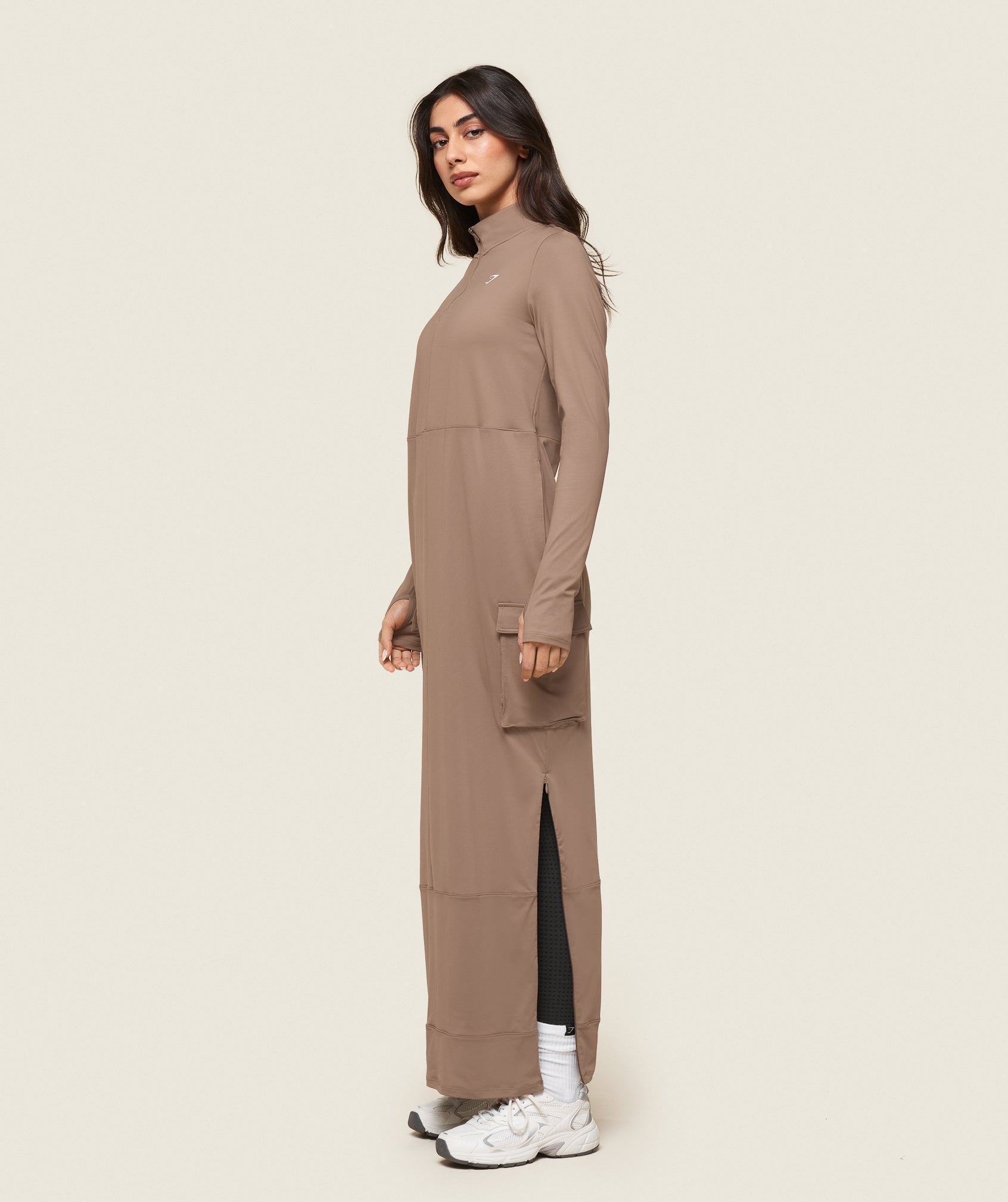 Abaya Gymshark GS x Leana Deeb en Soul Brown: Elegancia y Comodidad ...