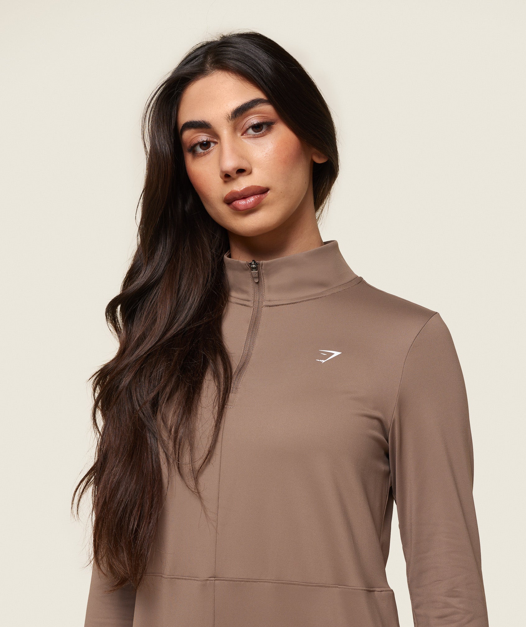 Abaya Gymshark GS x Leana Deeb en Soul Brown: Elegancia y Comodidad ...