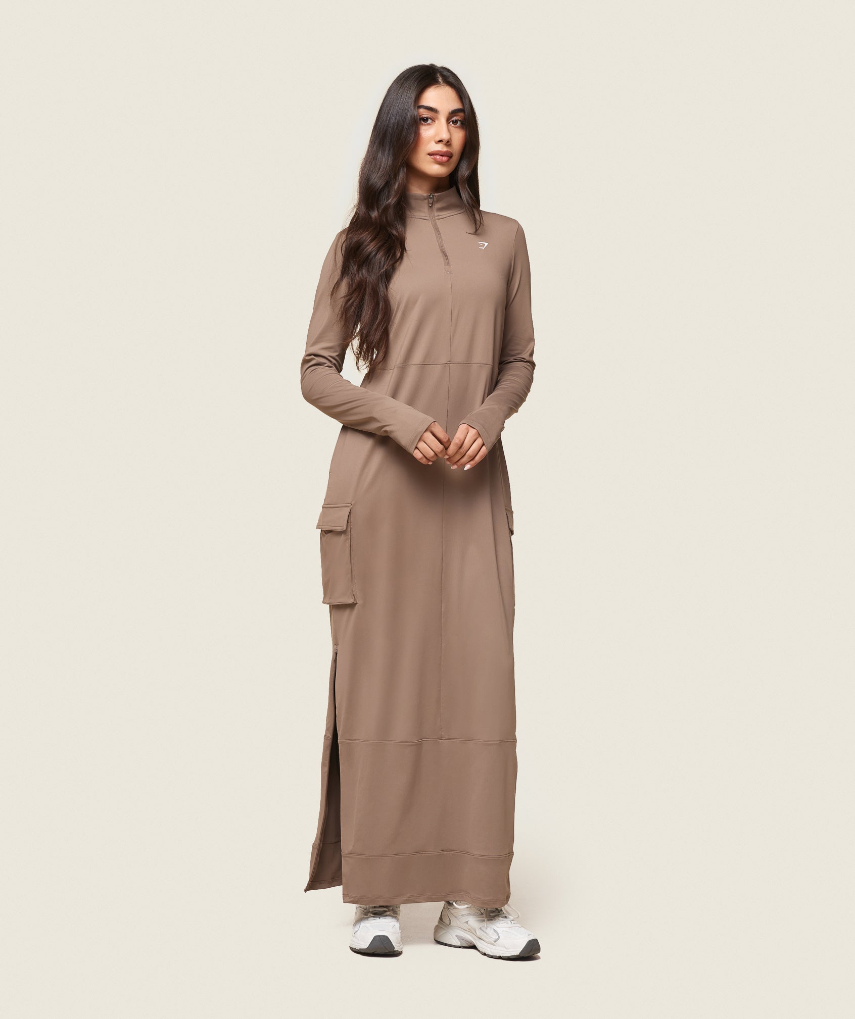Abaya Gymshark GS x Leana Deeb en Soul Brown: Elegancia y Comodidad ...